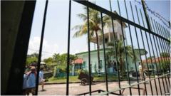 'Bali Nine' pair to 'face death penalty together' - BBC News