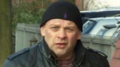 Dog fighting: Campaigners call for action against owners - BBC News