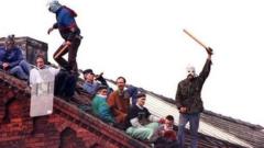 Strangeways riot: Lord Woolf calls for new UK jail inquiry - BBC News