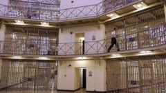 Strangeways riot: Ex-inmates recall siege, 25 years on - BBC News