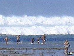 How living through tsunami 'changed our lives' - BBC News