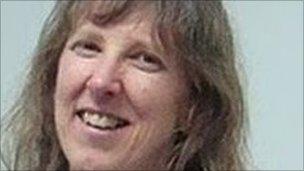 A47 crash victim named as Bedfordshire mother of three - BBC News