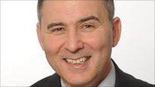 Graham Shields is new NI chief electoral officer - BBC News