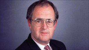 Honorary degree for Berwick MP Sir Alan Beith - BBC News