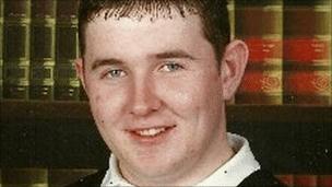 Kells Road Race motorcyclist killed in practice - BBC News