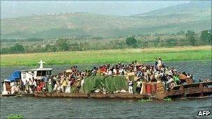 River Congo: Nation's lifeline - BBC News