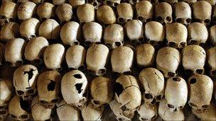 Rwandan Ntawukulilyayo gets 25 years for genocide crime - BBC News