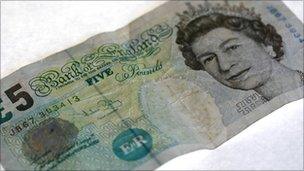 Plans for more £5 notes in cash machines - BBC News