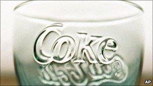 Edmonton Coca-Cola factory workers go on strike - BBC News