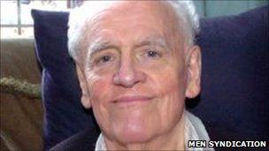 Cyril Smith: A Rochdale champion - BBC News