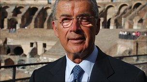 Italy's dilemma over commercialising the Colosseum - BBC News