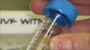 Hull IVF unit innovation is to be rolled out across UK - BBC News