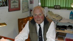 Stanley Ross remembers the Blitz - BBC News