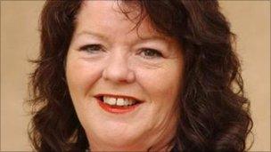 New Labour council reverses Blackburn centre closure - BBC News