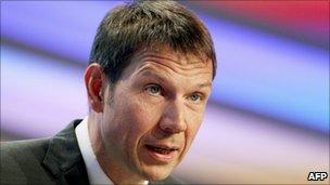 Deutsche Telekom head Rene Obermann in bribery probe - BBC News