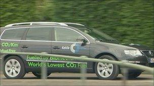 'Poo-powered' vans up and running in Sheffield - BBC News