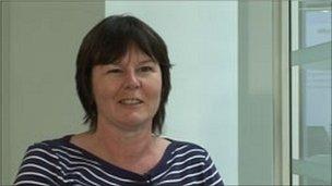 Consumers face higher overseas card charges - BBC News