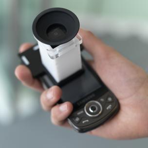 Smart vision for mobile phones in the developing world - BBC News