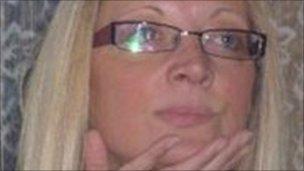 Tom Blakebrough admits stabbing ex-partner Amanda Hunt - BBC News