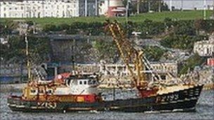 Navy winchman describes dramatic Cornish trawler rescue - BBC News