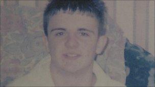 Ryan Walker quarry death: Plans to fill Far Hill rejected - BBC News