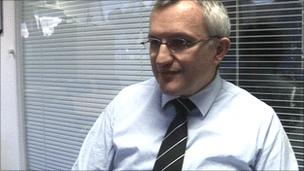 Jersey and Guernsey could see faster internet access - BBC News