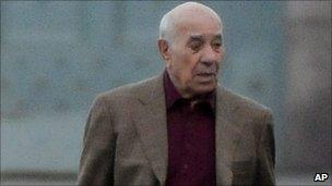 Canada mob boss Nicolo Rizzuto murdered in Montreal - BBC News