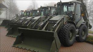 Staffordshire firm JCB's 'record' Army machine order - BBC News