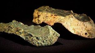 Parts of guns found at Towton War of Roses site - BBC News