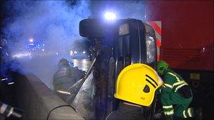 Emergency teams simulate M80 disaster - BBC News