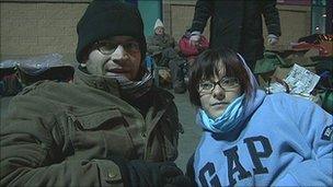 'Sleep-out' in Nottingham to highlight homelessness - BBC News