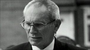 North Yorkshire ice-skid crush victim named - BBC News