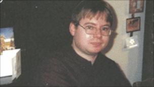 Christmas appeal for missing Yate man - BBC News