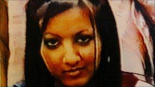 Shafilea Ahmed's parents bailed in murder case - BBC News