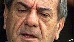 Bofors arms deal: Italian was 'paid kickbacks' - BBC News