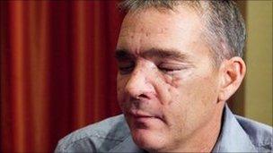 Moat victim Pc David Rathband to run London Marathon - BBC News