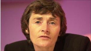 GCSEs should be scrapped, Estelle Morris says - BBC News