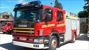 £1.3m equipment, training boost for Welsh fire services - BBC News