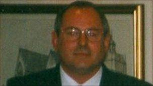 Beach searched in Bexhill murder inquiry - BBC News