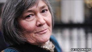 Clare Short 'interested in becoming Birmingham mayor' - BBC News