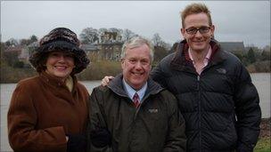 Scottish Borders Council independent joins Tories - BBC News