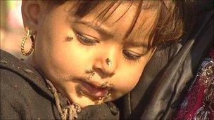 Iraq's displaced lead desperate lives in squatter camps - BBC News