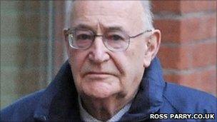 'Mercy killing' pensioner George Webb freed from jail - BBC News