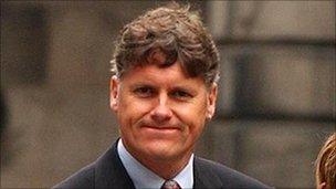 SSP's Colin Fox reaches out to Solidarity supporters - BBC News