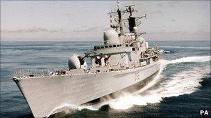 HMS Manchester arrives in Liverpool for farewell - BBC News