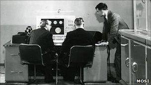 Computer 'love letters' revealed at MOSI in Manchester - BBC News