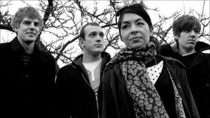 Oxford band Secret Rivals set to release album - BBC News