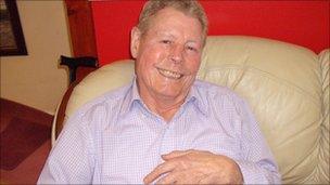 Matthewstown to Tyntetown: council updates road signs - BBC News