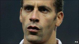 Rio Ferdinand anger at Carly Storey Sunday Mirror story - BBC News