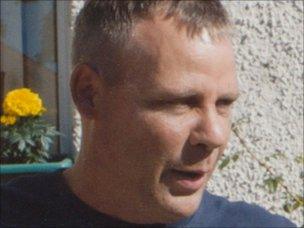 Dead man's family speak of loss of 'gentle giant' - BBC News